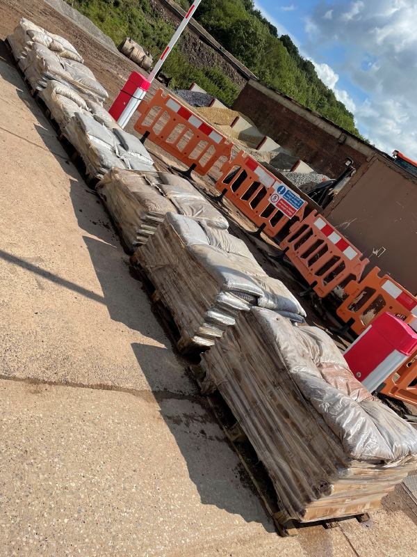 Bulk Aggregate Suppliers Newport | Crownhill Topsoil & Aggregates